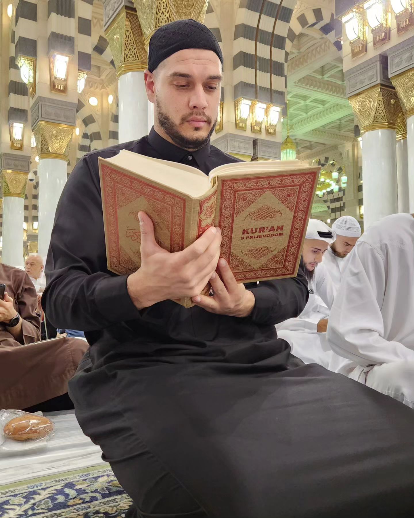 "DEJAN DRAGOJEVIĆ JE POSTAO MUSLIMAN ZBOG DALILE" Huso Mujić konačno ...